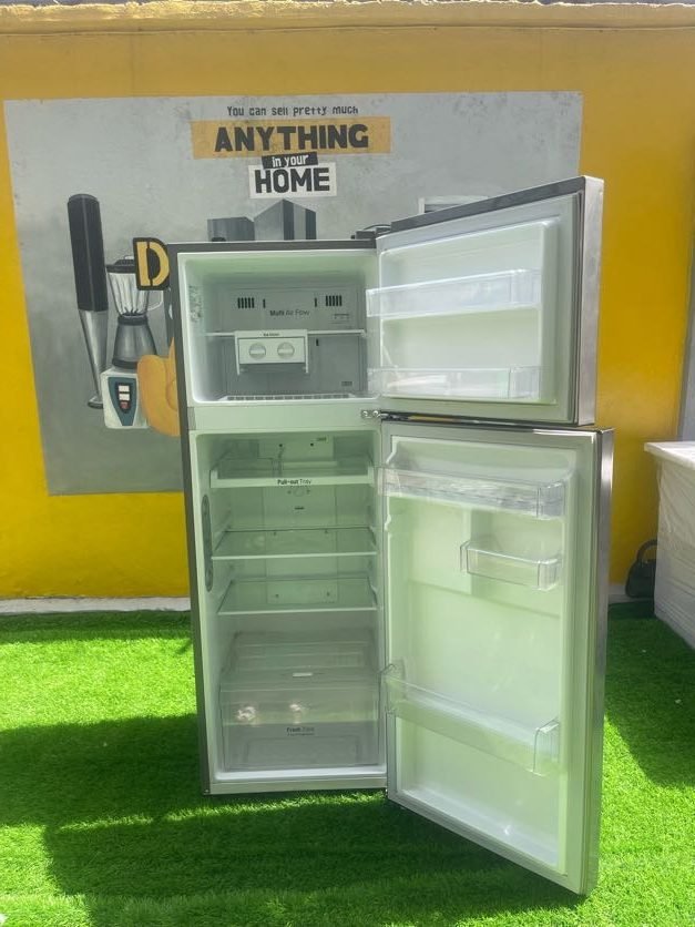 Barely Used 225 LITRES LG INVERTER LINEAR COMPRESSOR DOUBLE DOOR ...
